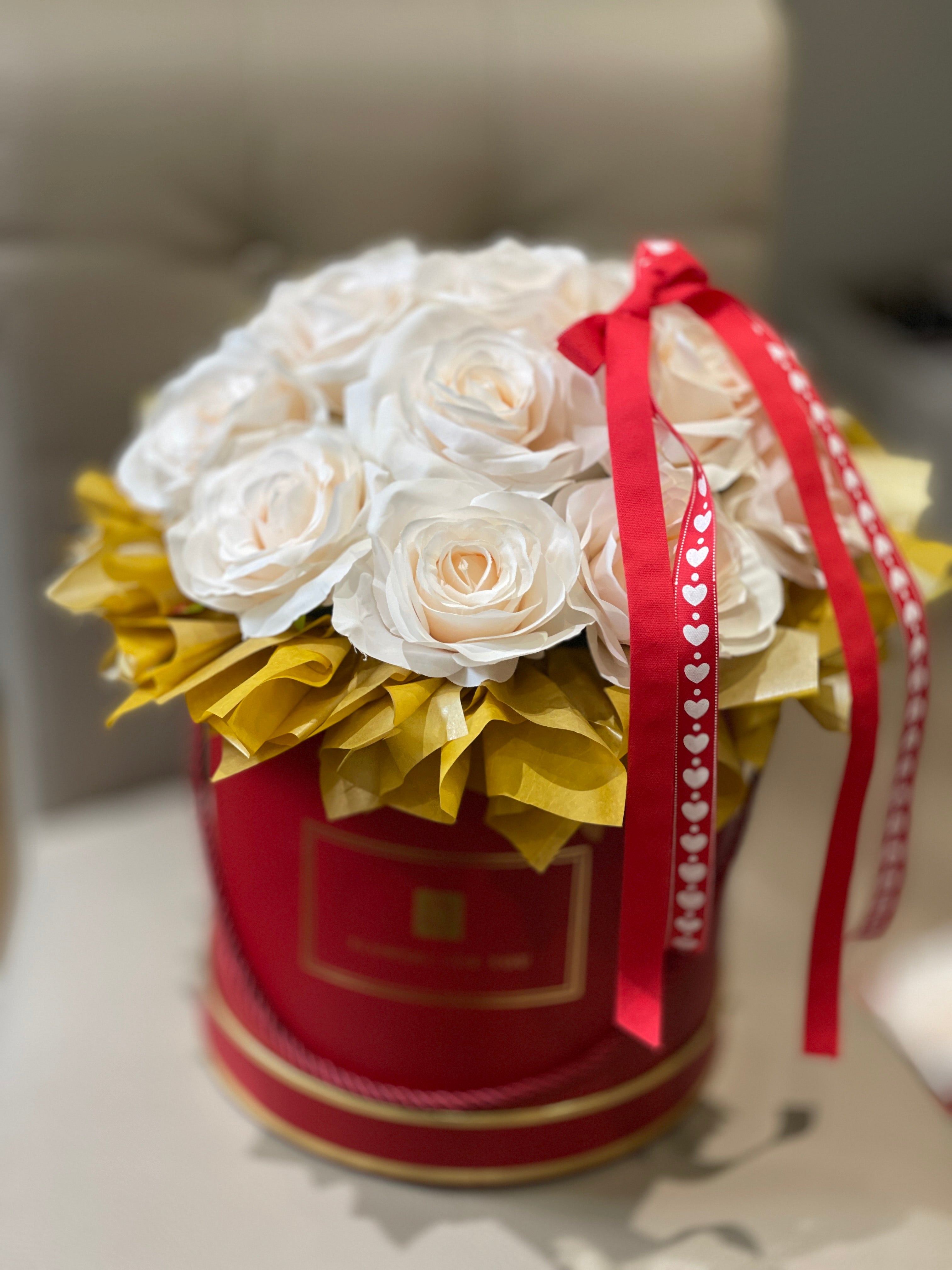 Large artificial roses flower box